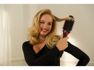 欧米ヒット製品が日本上陸！Revlon「ブローブラシ ドライヤー」発売 - STRAIGHT PRESS[ストレートプレス]