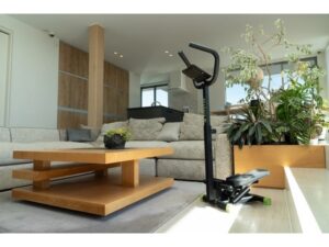 気軽に運動を継続できる、タブレットホルダー付き3WAYステッパー「FITSTEP」発売！ - STRAIGHT PRESS[ストレートプレス]